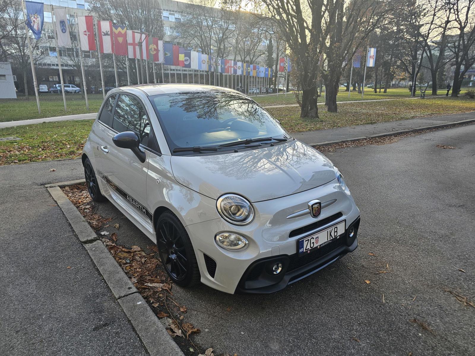 Abarth F595, NOVI MODEL 2022., 165ks, Record Monza, Koni ovjes, Navi ...