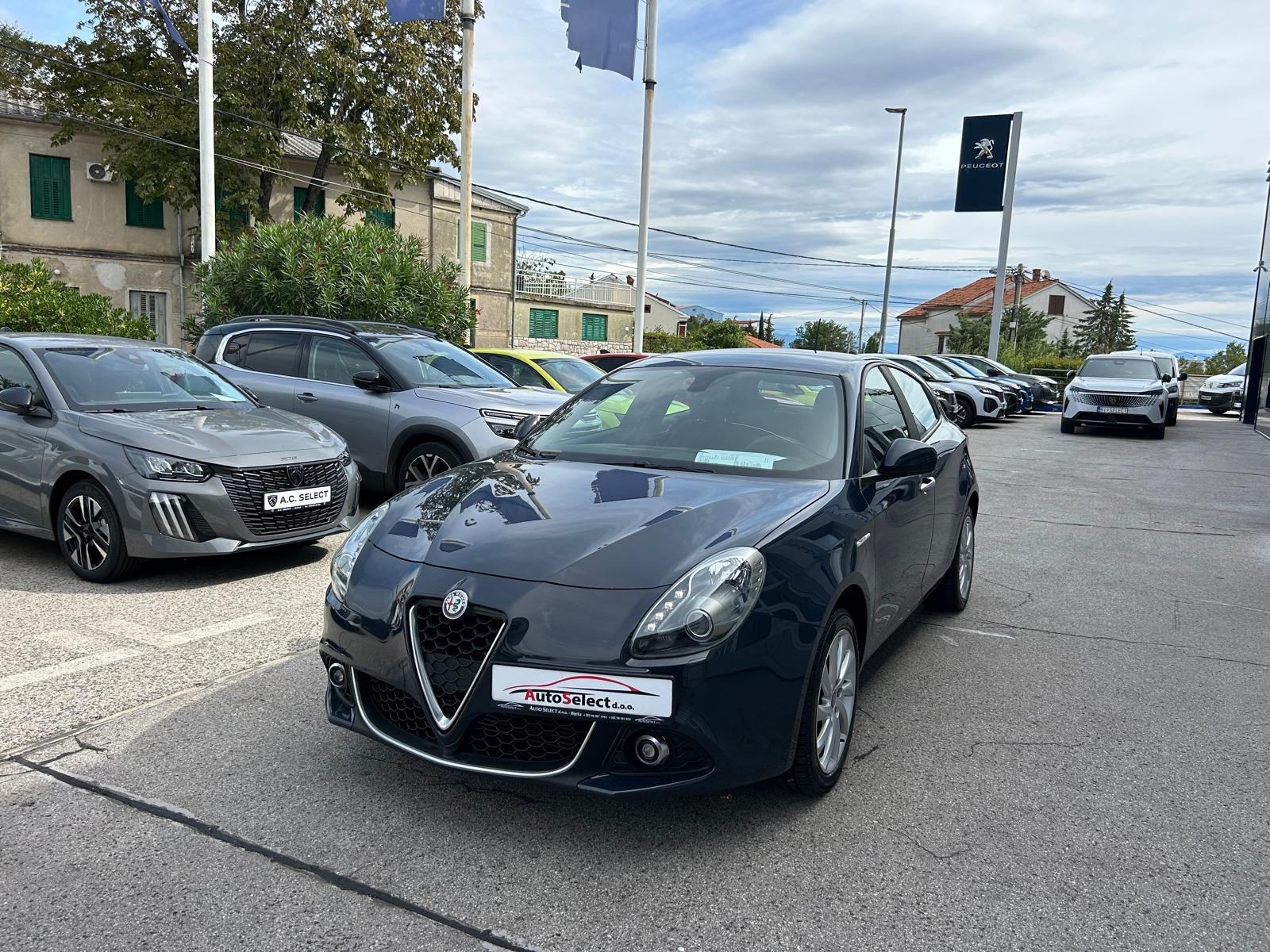 Alfa Romeo Giulietta 1,6 JTD - EDC - 100.000km-NAVI-LED-REG-REZERVIRAN ...
