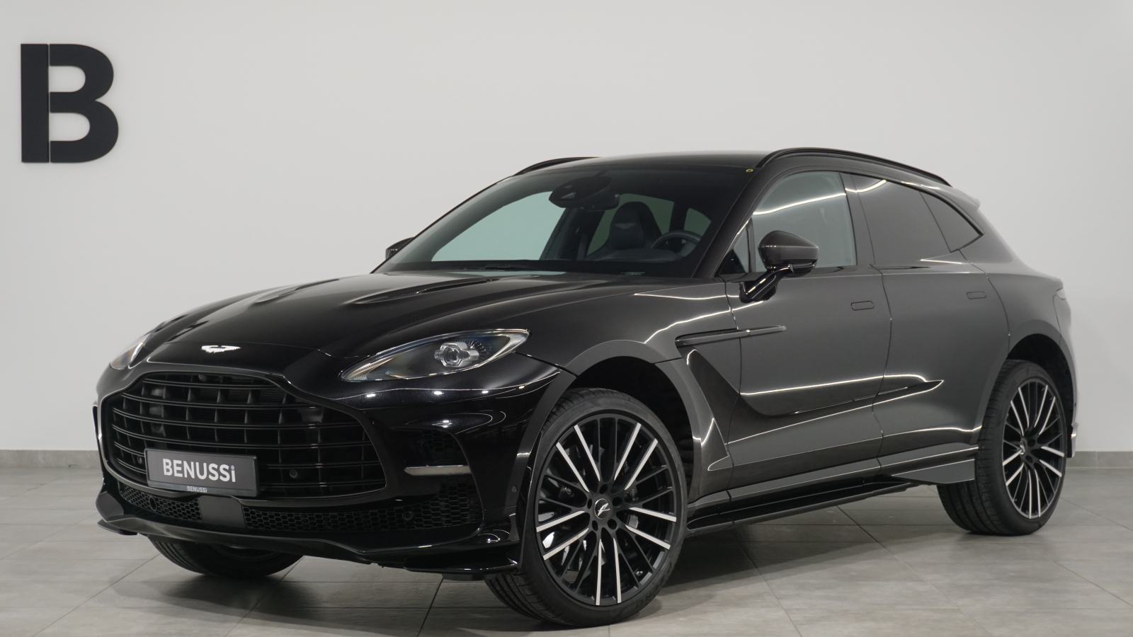 ASTON MARTIN DBX 707, 2022 god.