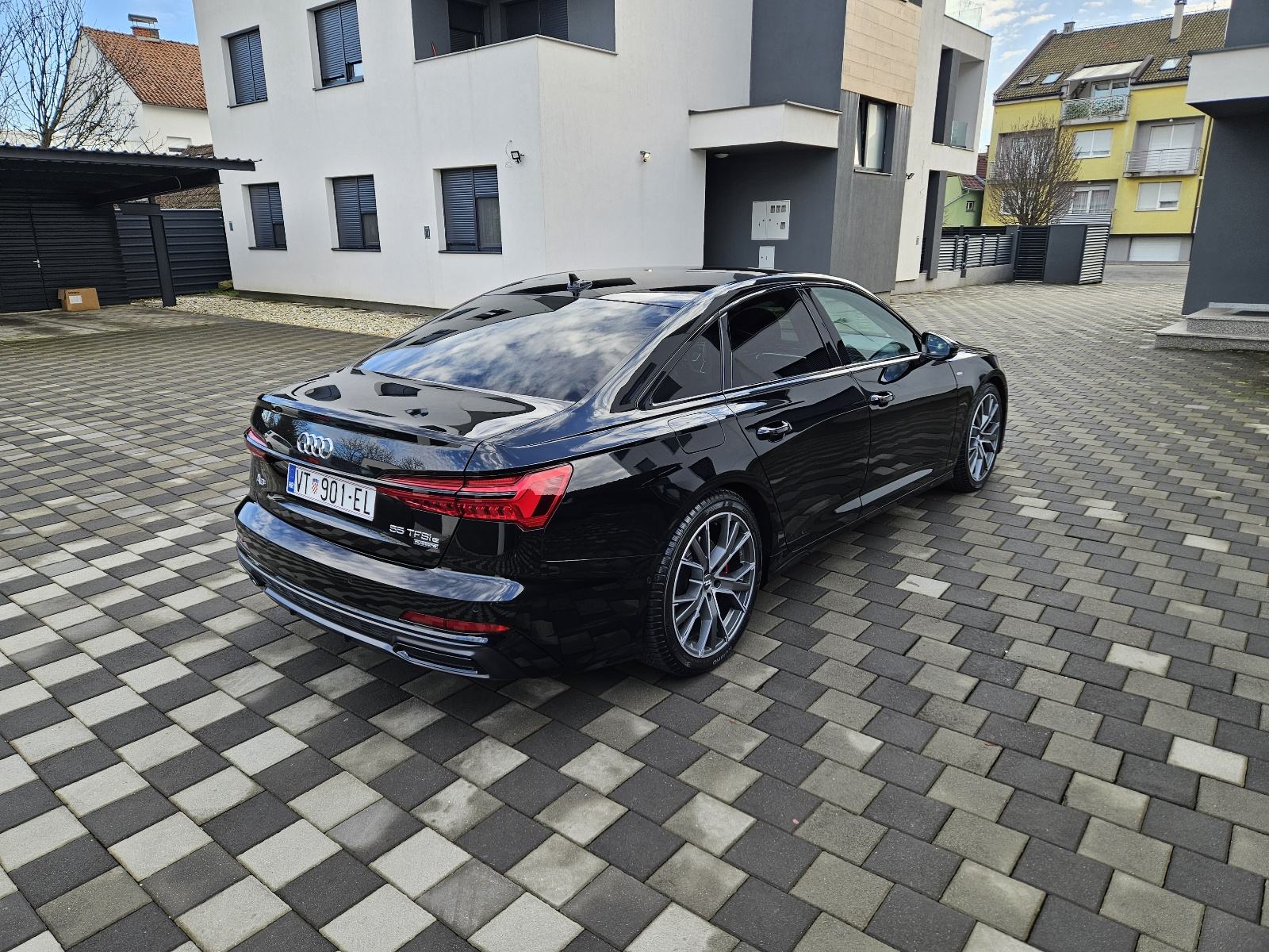 Audi Аб 55 TFSI-E *HYBRID*S LINE*QUATTRO*HD MATRIX*360*AHK*S SJEDALA*, 2021 god.