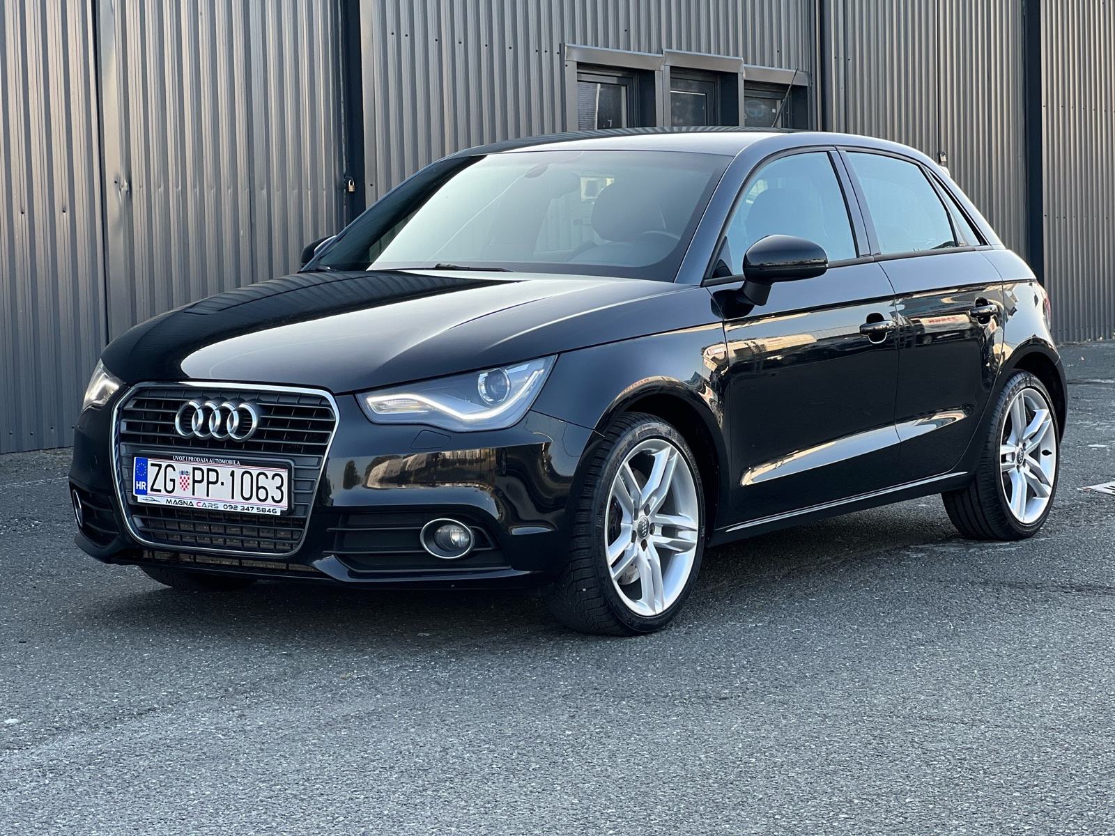 Audi A1 2,0 TDI # S-Line # XENON LED # 2015, 2015 god.