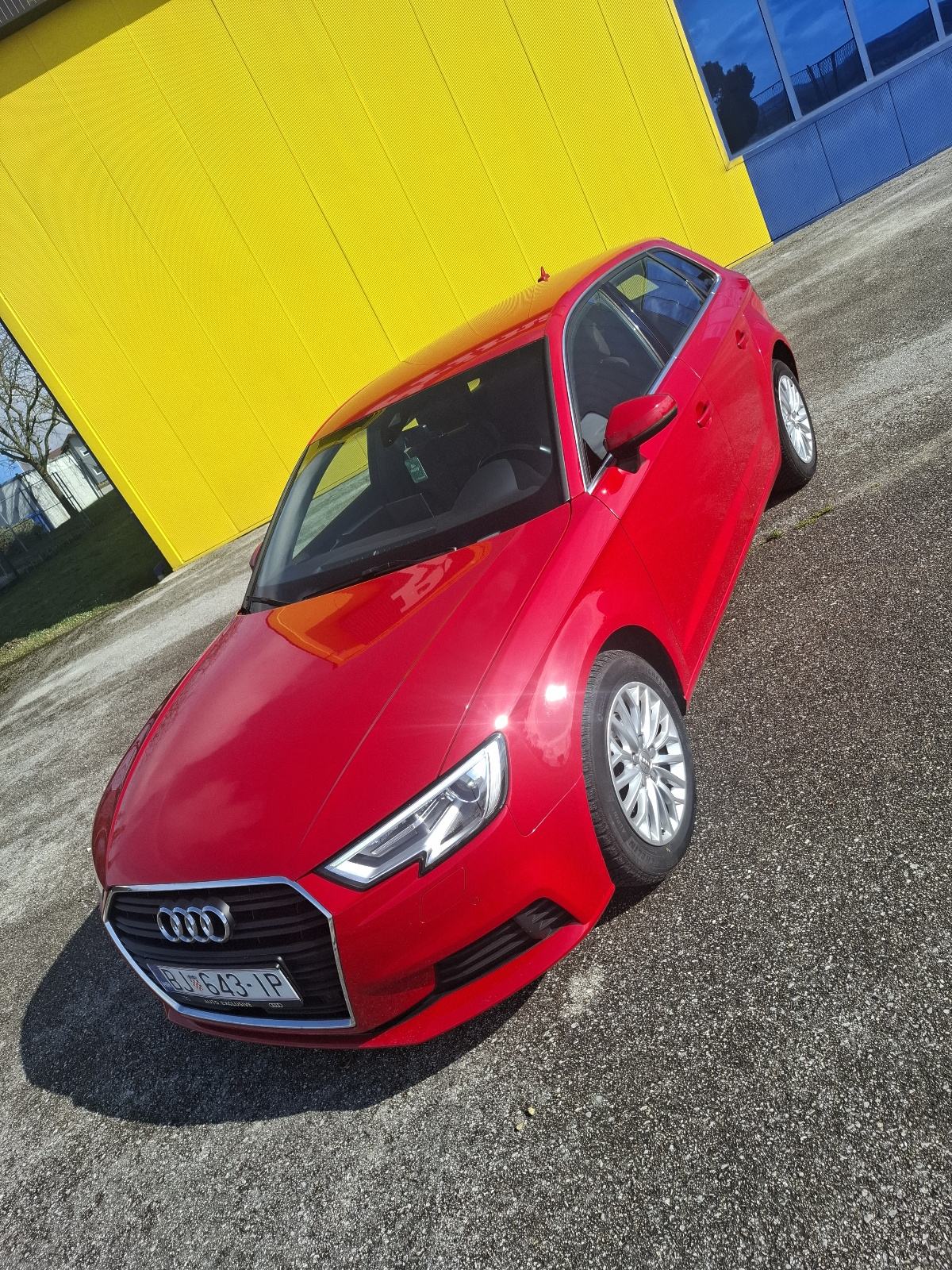 Audi A3 1,6 TDI Sport koza radar automatska klima, 2016 god.