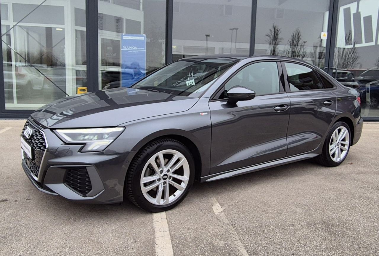 Wunderschone Audi 30 Tfsi Ebenbild
