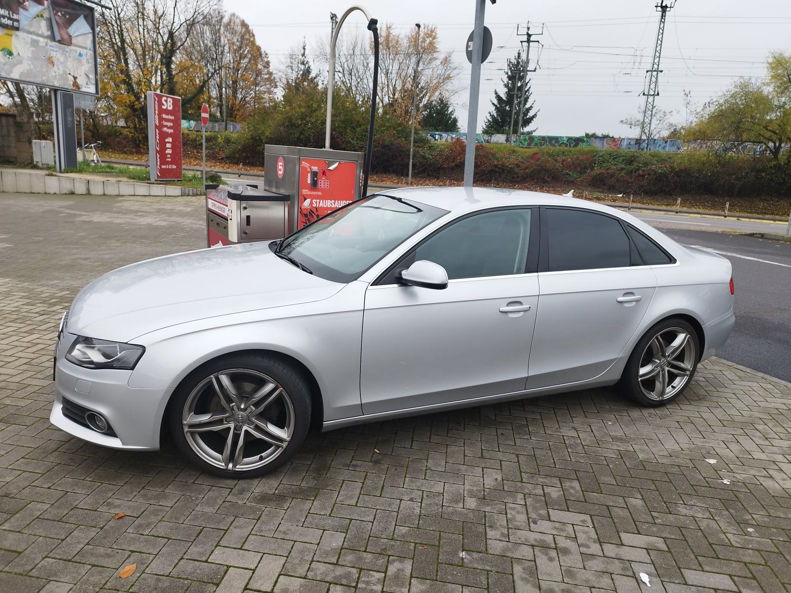 Audi A4 1,8 TFSI bez povećane potrošnje ulja. Klipovi novi 2020, 2011 god.