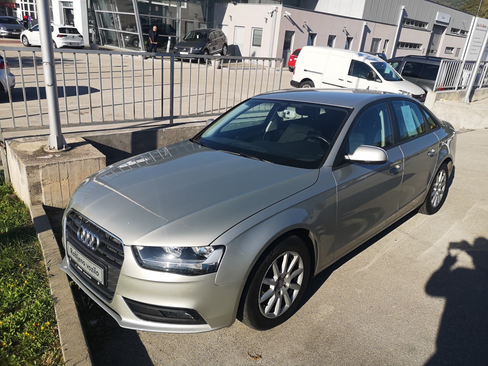 Audi A4 2,0 TDI *** USLUŽNA PRODAJA ***, 2012 god.