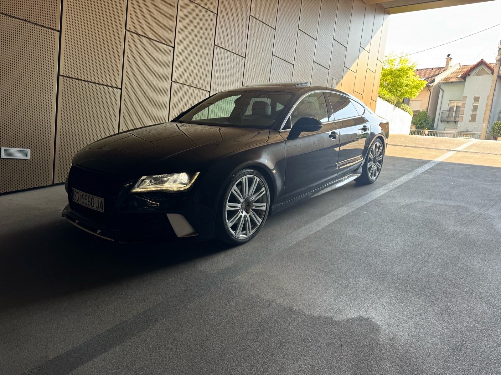 Audi A7 3,0 TDI quattro rs7 Look, 2011 god.