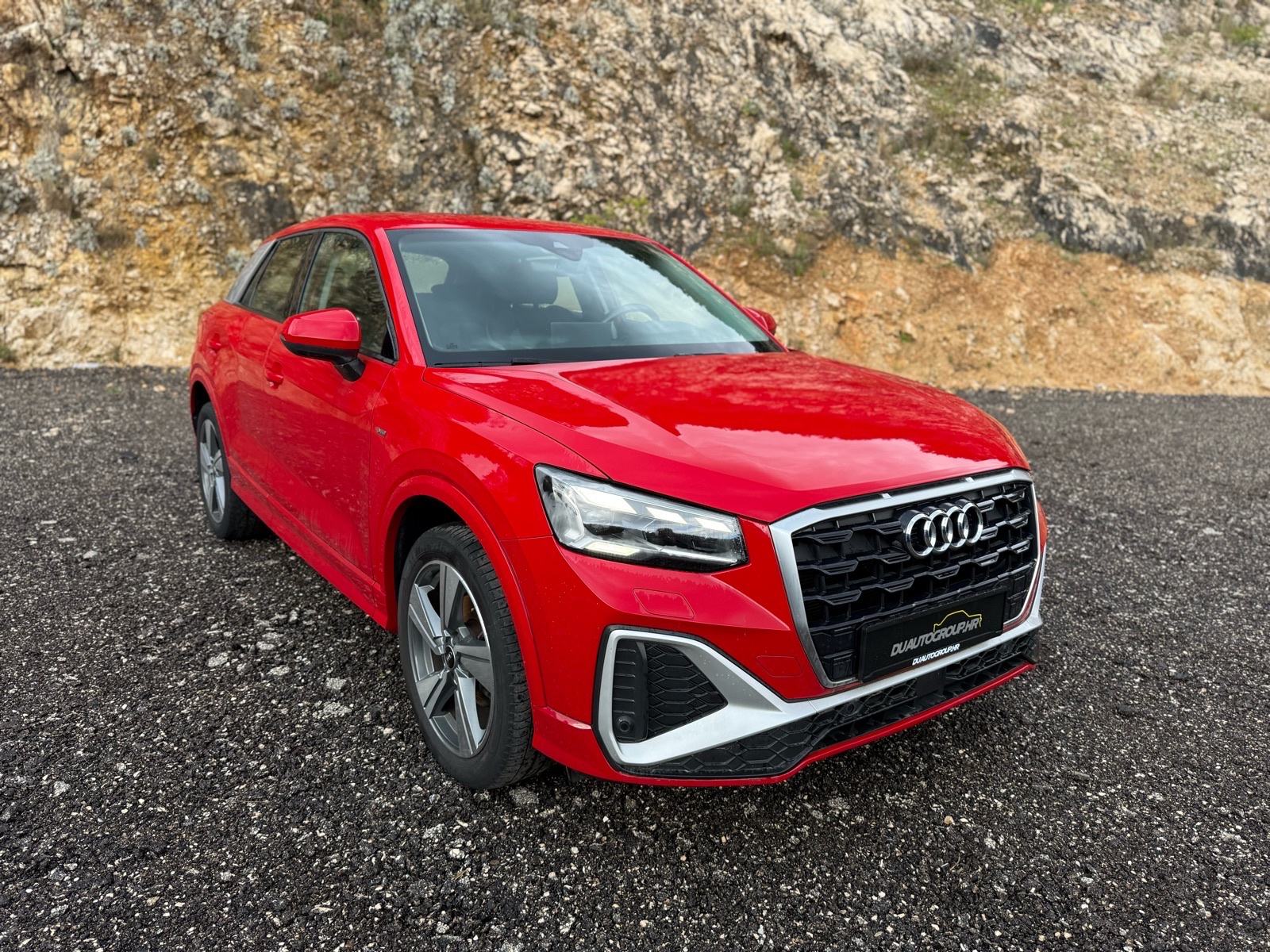 Audi Q2 30 TFSI S line 110ks, 2021 god.