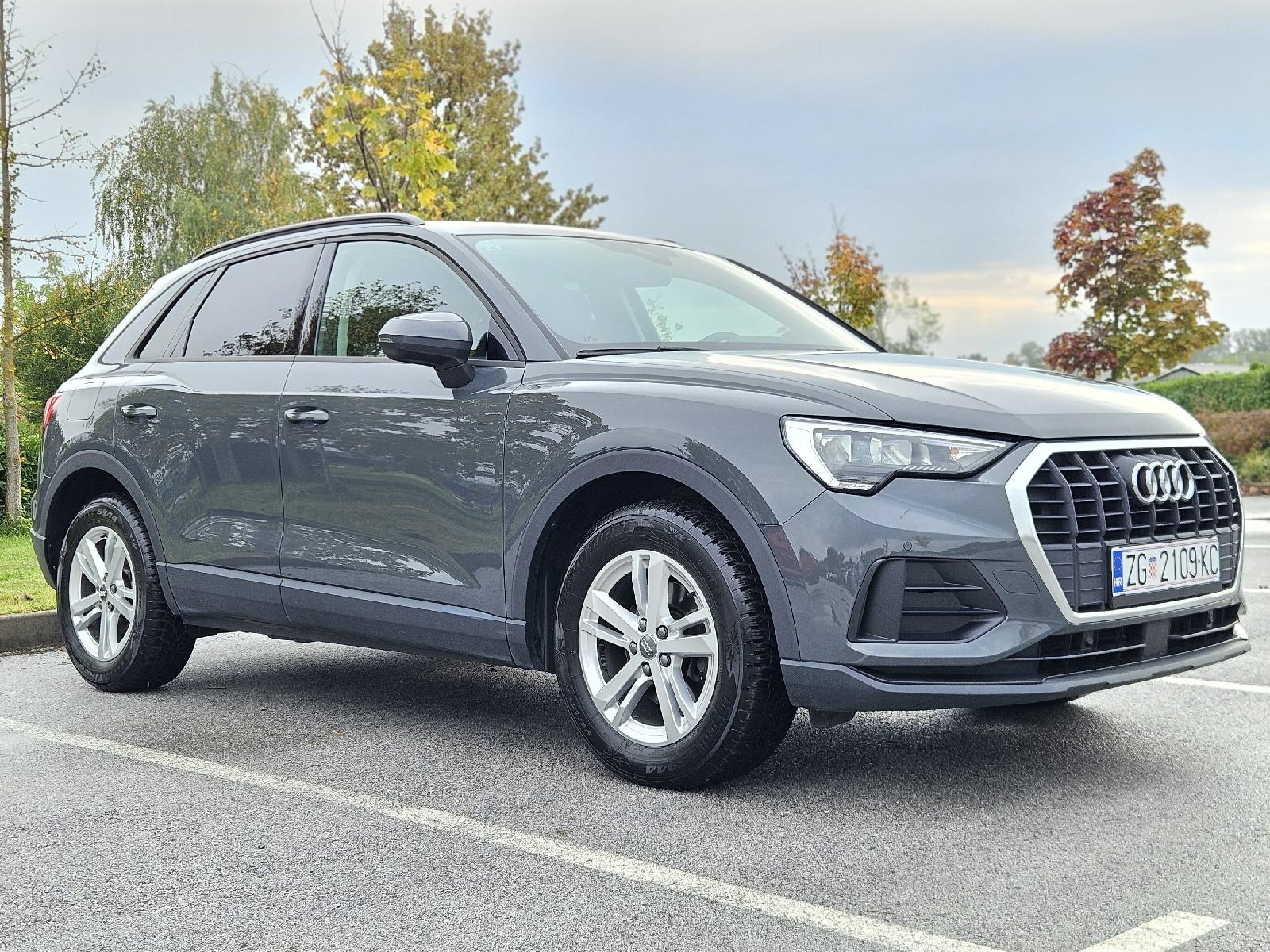 Audi Q3 35 TDI S-Tronic NANO GREY, AMBI LIGHT, LED, MRTVI KUT, 2020 god.