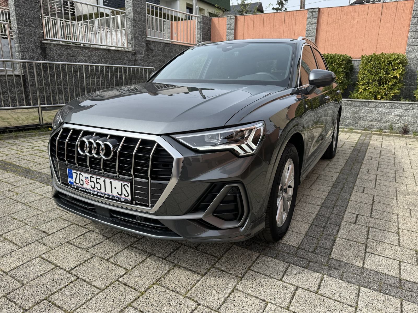 Audi Q3 35 TDI,S-tronic,2 x S-Line,PANORAMA, 2023 god.