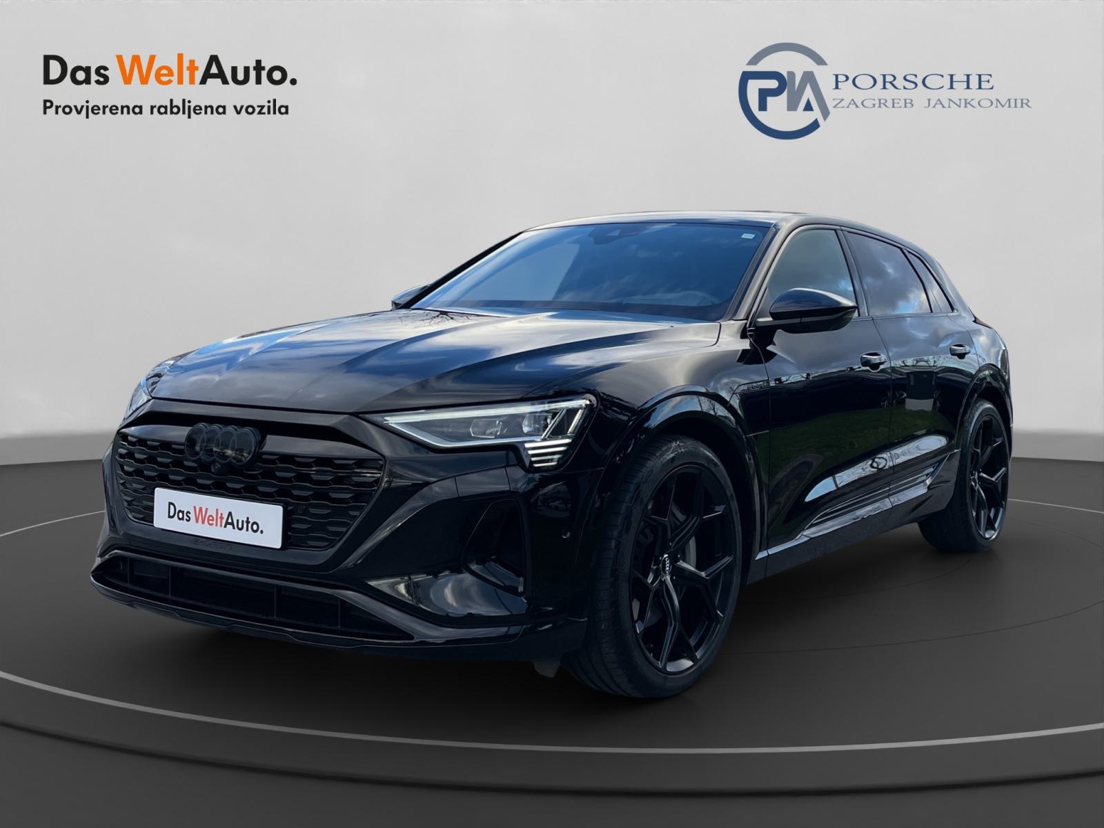 Audi Q8 50 e-tron quattro Advanced, 2023 god.