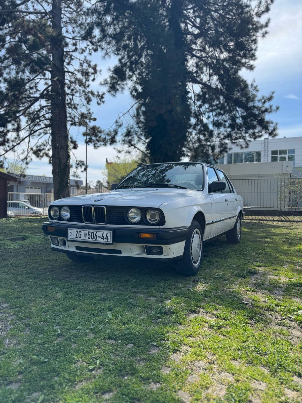 BMW 318i E30-KOCKICA 1991.g 4 vrata, 1991 god.