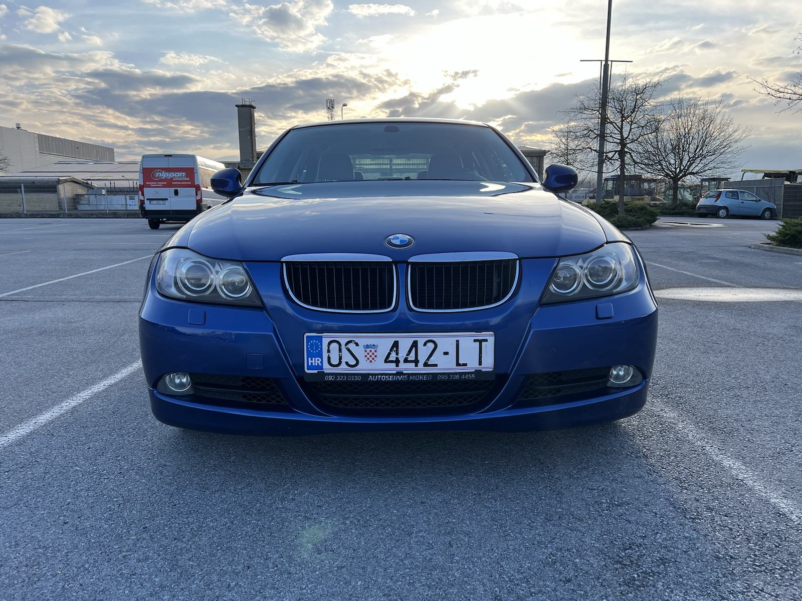 BMW 320d - 120 kw - XENON - TEMPOMAT - NOVE GUME - CUP HOLDER, 2008 god.