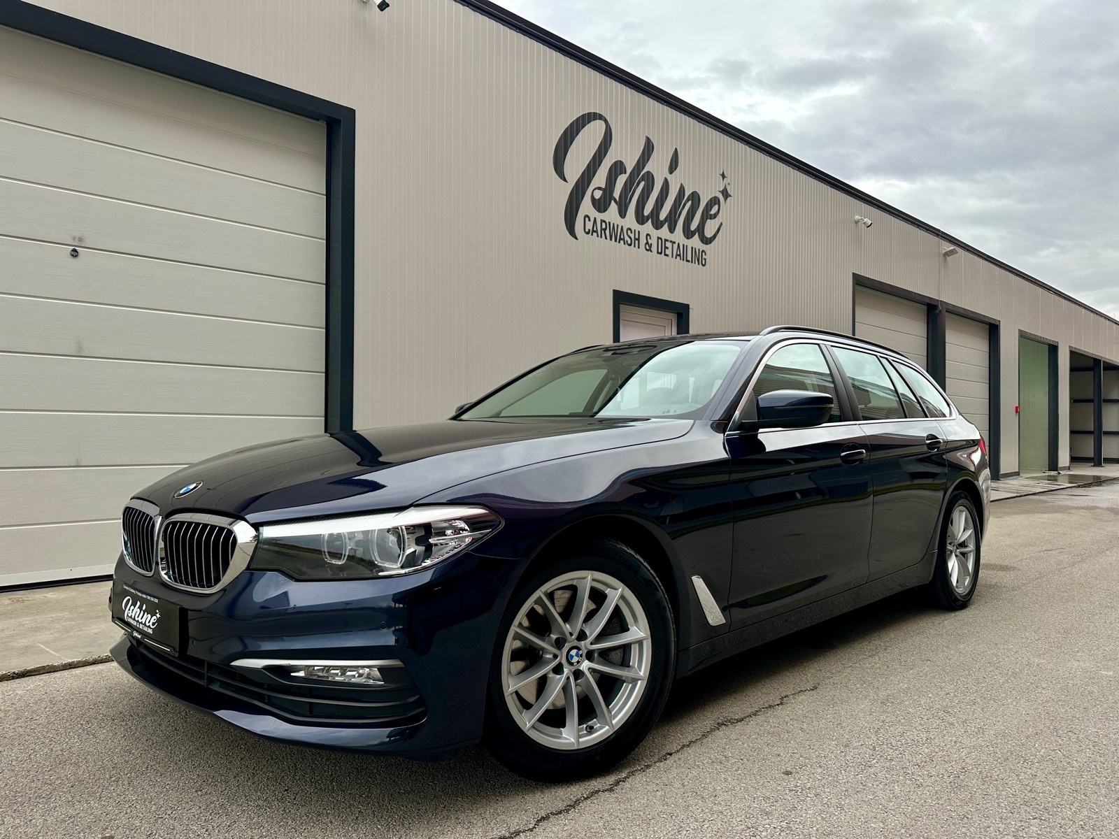 BMW 520d • TOURING • 12 MJ JAMSTVO•, 2017 god.