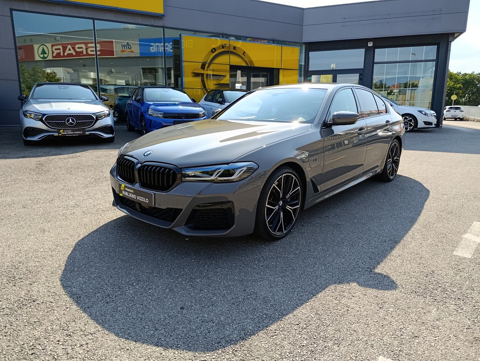 BMW 545e iPerformance xDrive, laser svjetla, M Sport paket, 395ks, 2022 ...