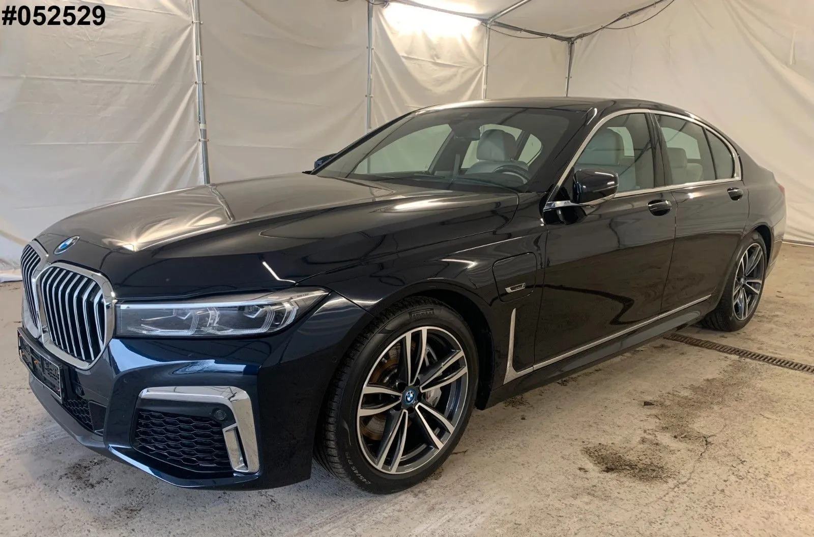 BMW 745e M-Sport SoftClose - HeadUp - Masaža - DisplayKey - Kamera ...