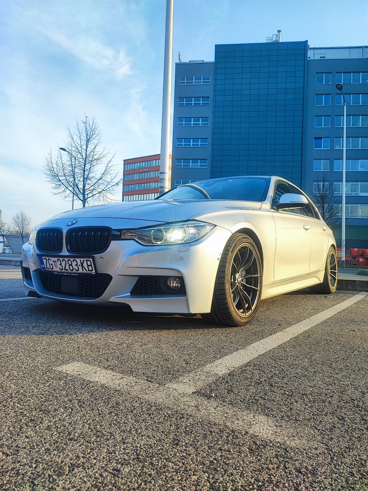 BMW f30 330d 490 konja, 2012 god.