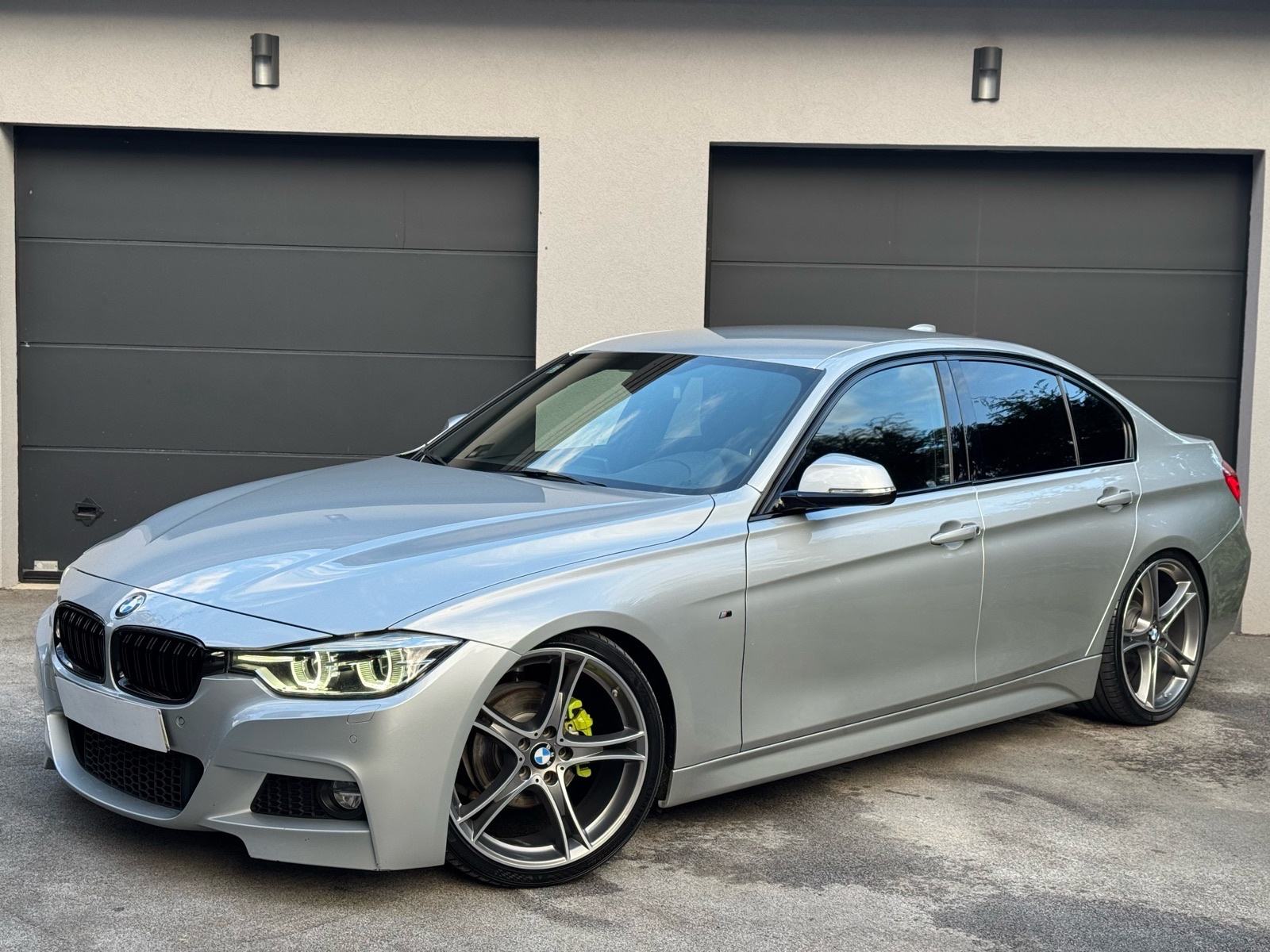 BMW F30 LCI 318d M-paket,HR-auto,Ispis km,Servisna, 2016 god.