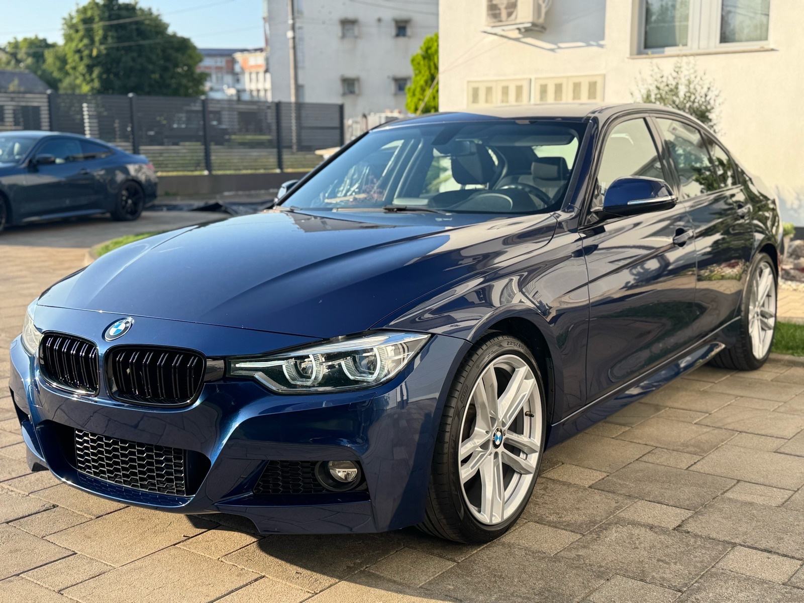 BMW F30 LCI 320d M Paket - SAG•Alu 19”•F1•Alpine Audio!, 2016 god.