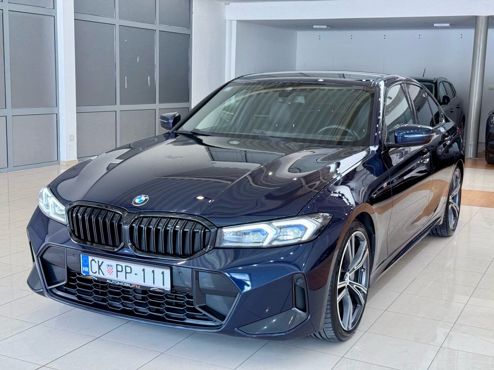 BMW G20 330d | LCI | 2023 | M Sport | LASER | 19” | SHADOW |, 2023 god.