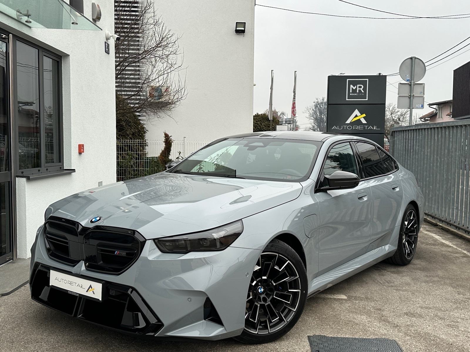 BMW M5 M-DRIVER PAKET B&W CARBON COMFORT PAKET, 2025 god.