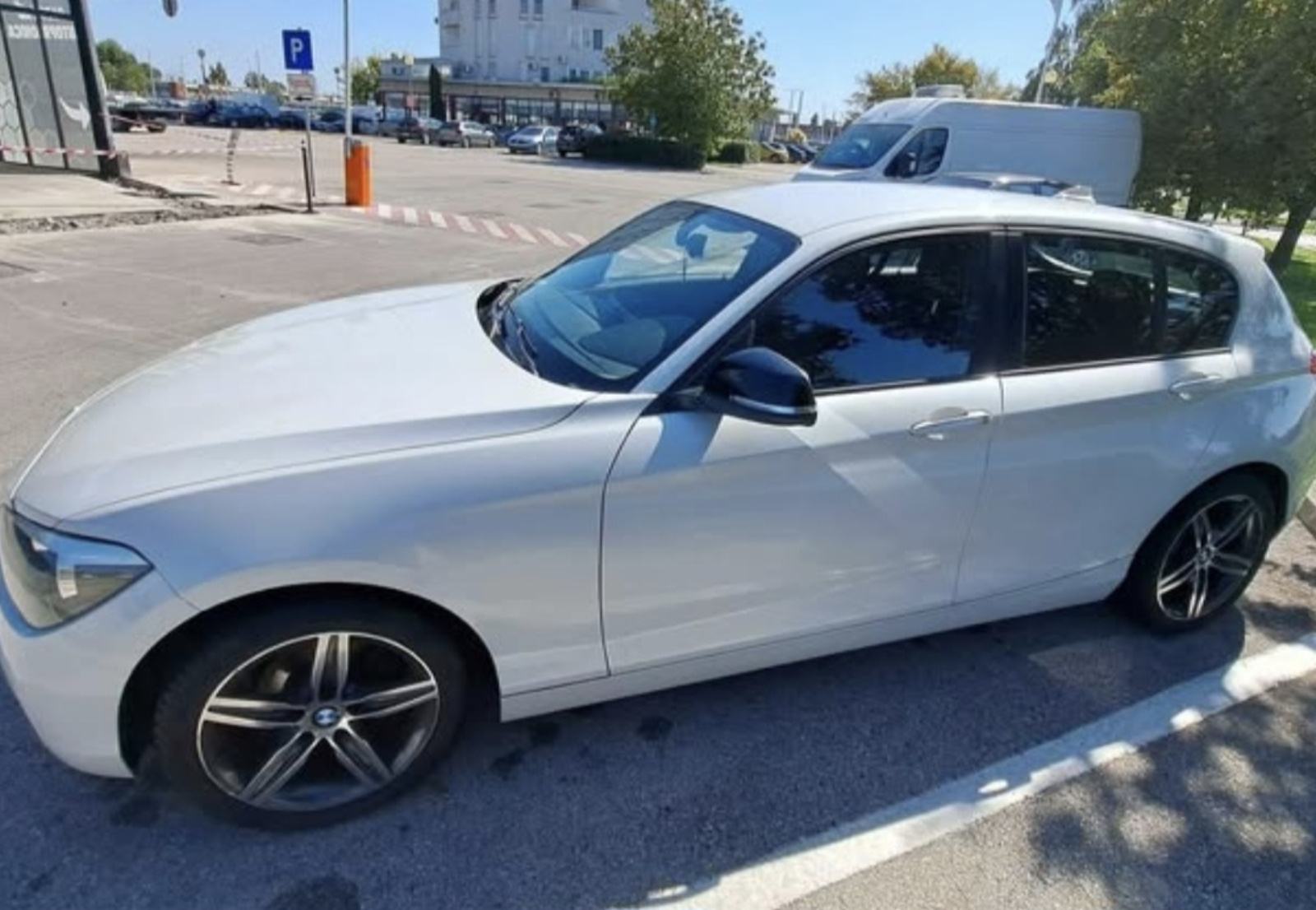 BMW serija 1 118d Sport, 2012 god.