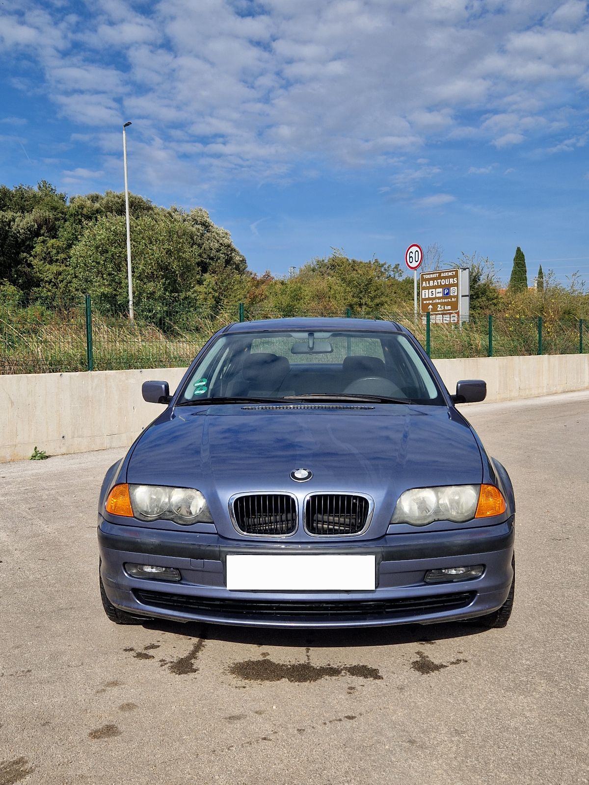 BMW 318i - odlican! Napravljen service kod Tomic Pula, 2000 god.