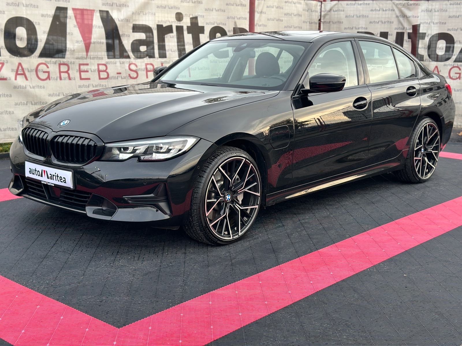 BMW 330 ☆M-VOLAN☆SPORT☆PANORAMA☆SAMO 20000KM☆JAMSTVO, 2021 god.