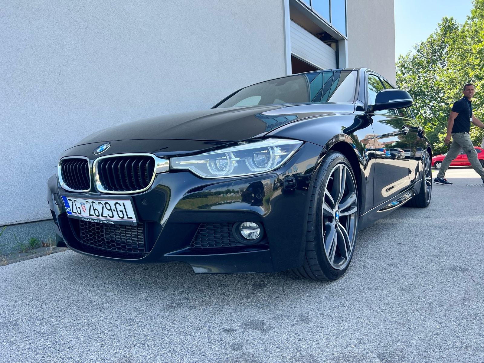 BMW serija 3 LCI 320d M Paket, keyless,, 2015 god.