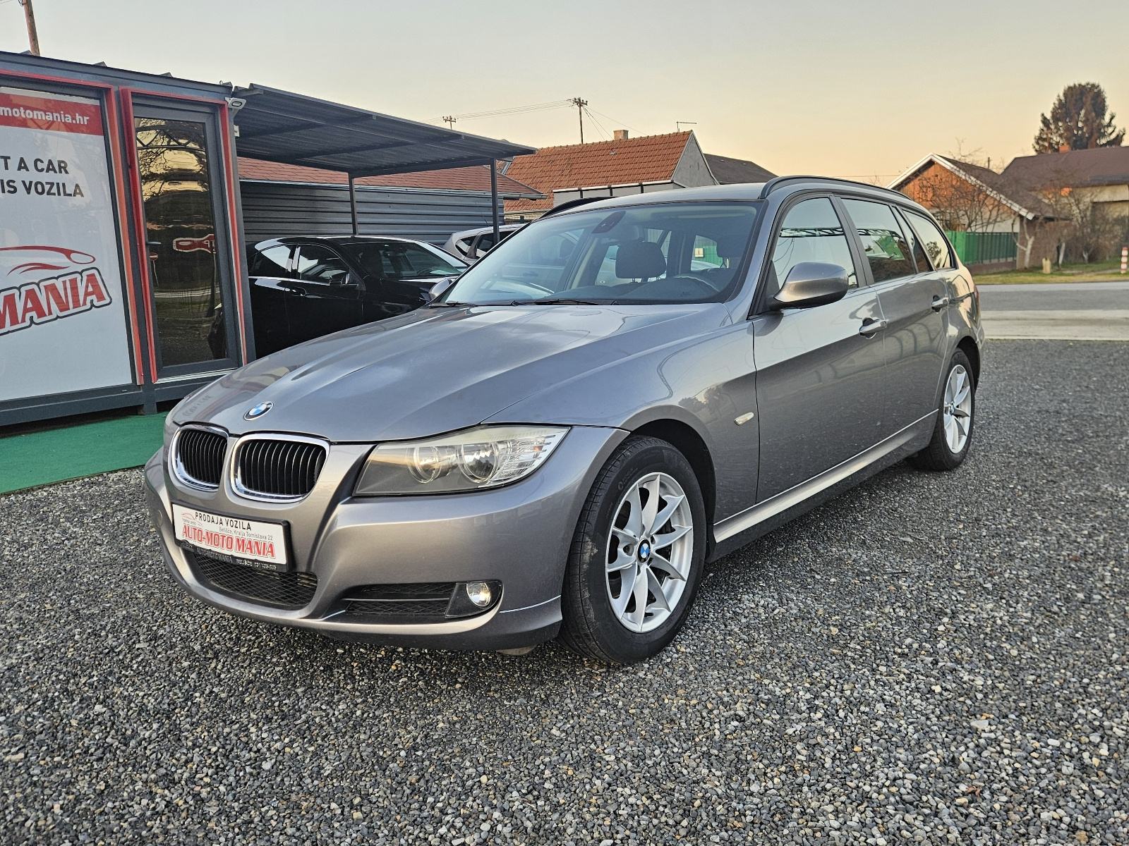 BMW serija 3 Touring 318d NAVI/ALU, 2011 god.
