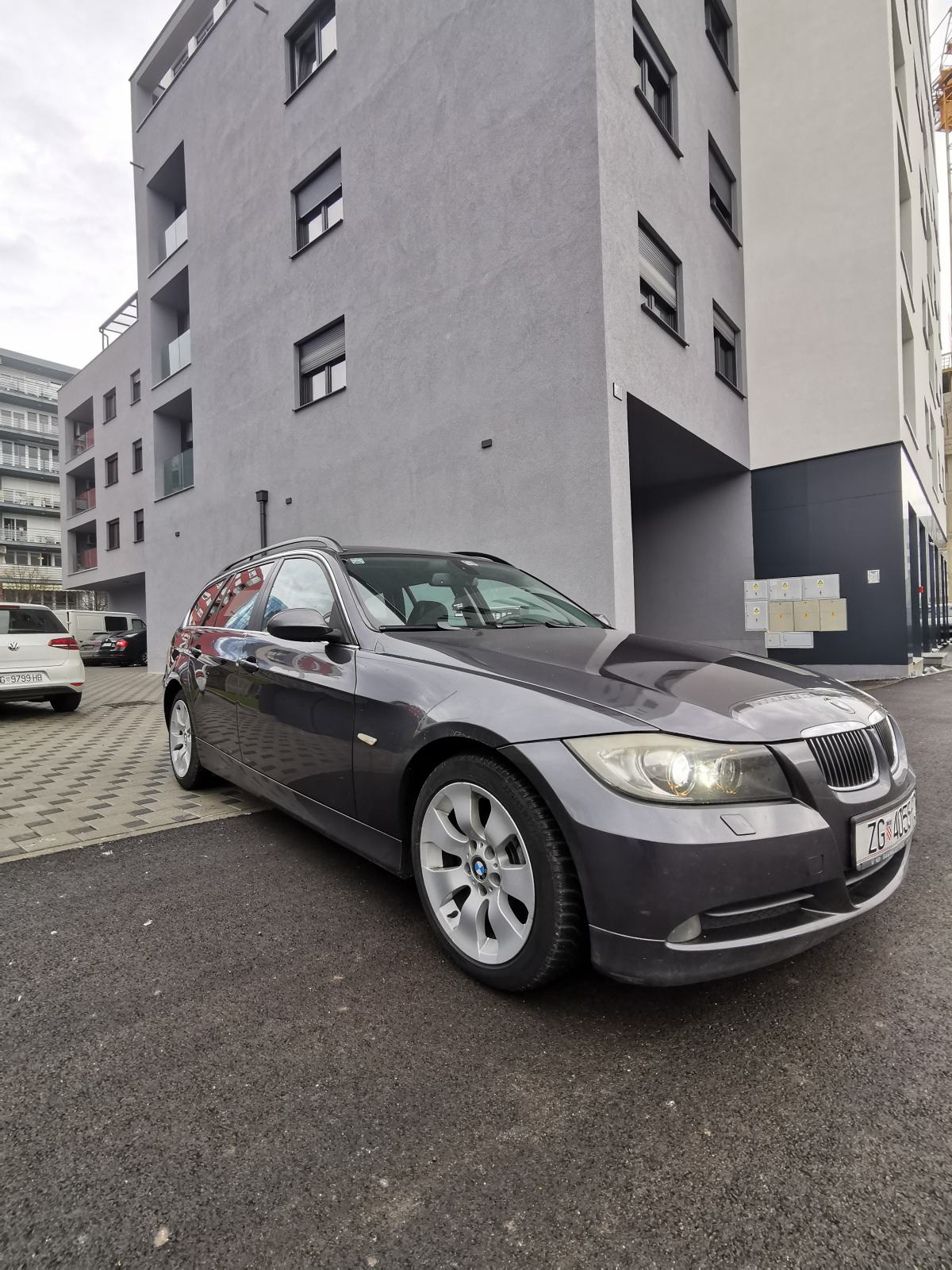 BMW 330XD touring automatik - prvi i jedini vl. - servisna, 2008 god.