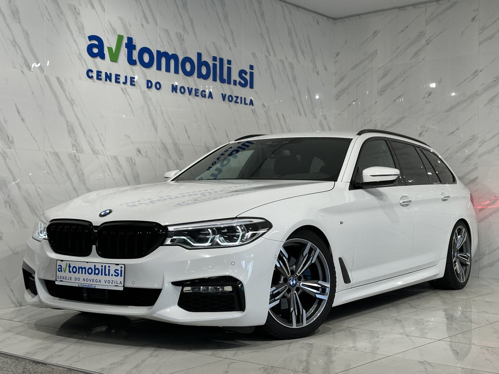 BMW serija 5 Touring 520d M OPTIC|ACC|HUD|FULL LED|WEBASTO|KLJUKA, 2017 ...