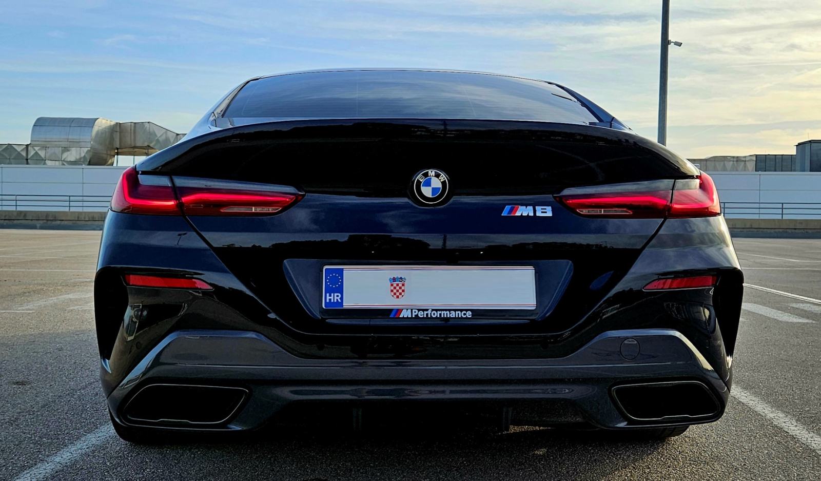 BMW M 840 - aps. full oprema, M-paket, kao nov, u PDV-u - 840d GranC ...
