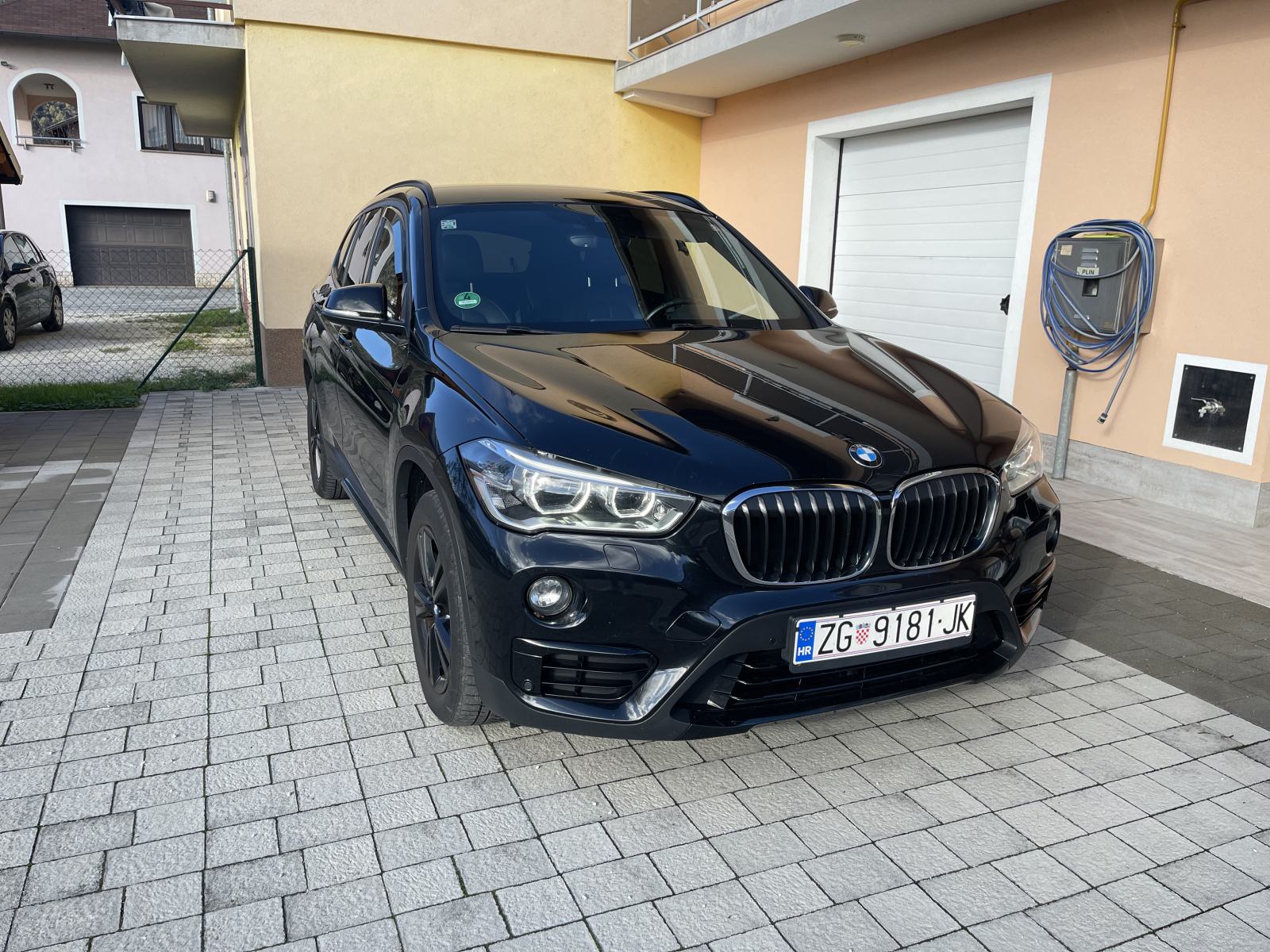 BMW X1 xDrive20d Automatik, Reg 1g, dva seta felgi, 2015 god.