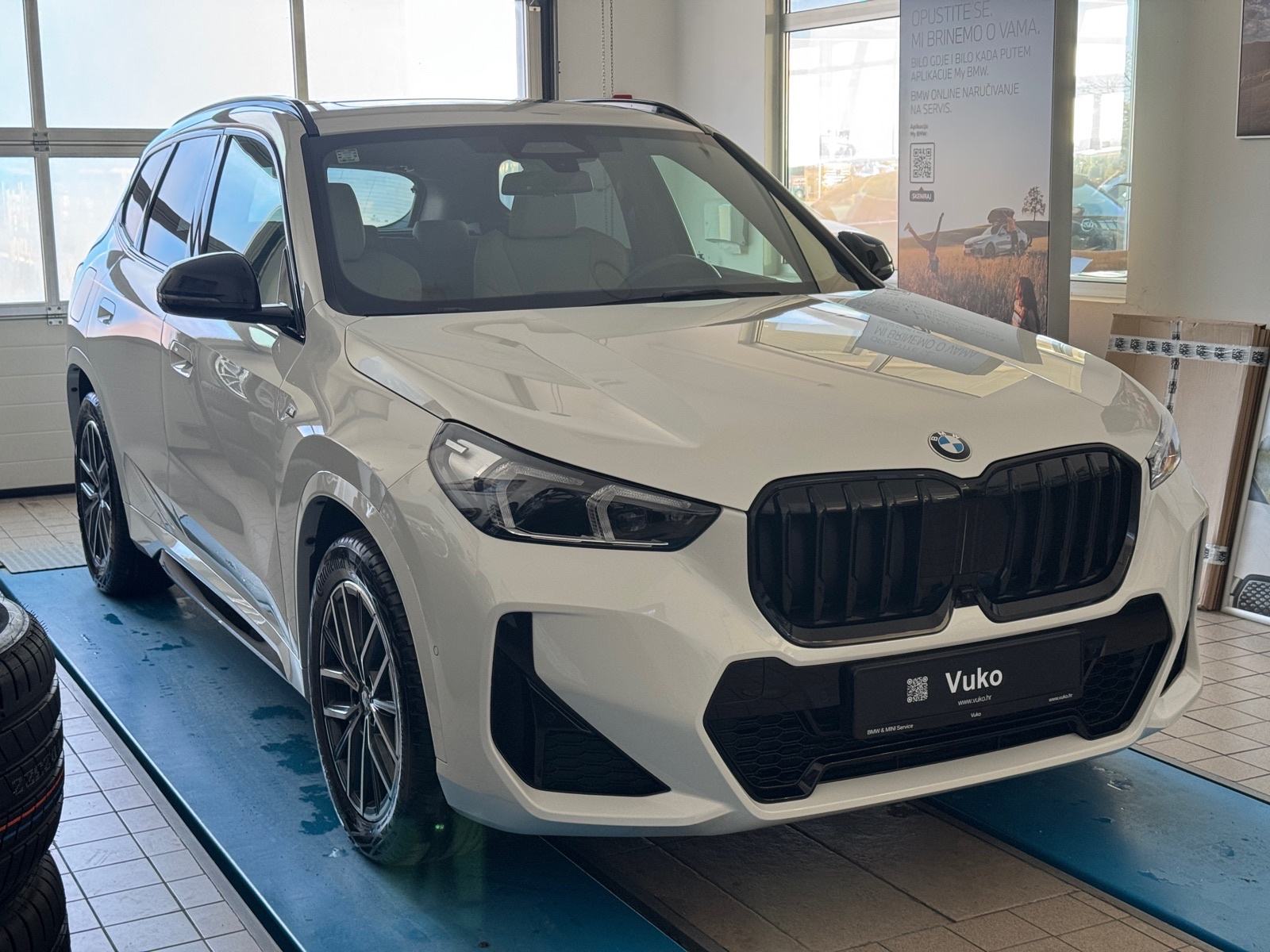 Stilvolle M Paket Bmw X1 Ebenbild