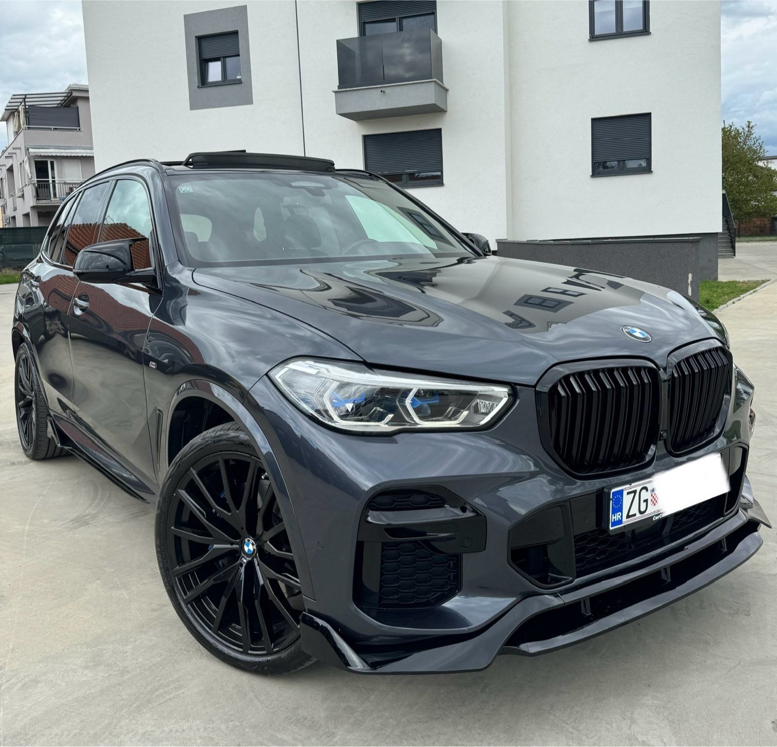 BMW X5 30d M Performance, u PDV, 360°, Pano, SoftClose, Head-Up, Laser, 2022 god.