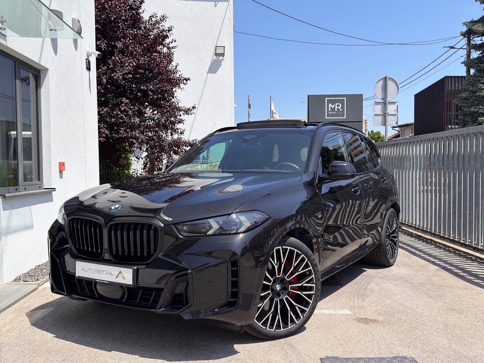 BMW X5 40d xDRIVE M - SPORT PRO INDIVIDUAL PANO 22 ZRAČNI OVJES HUD ...