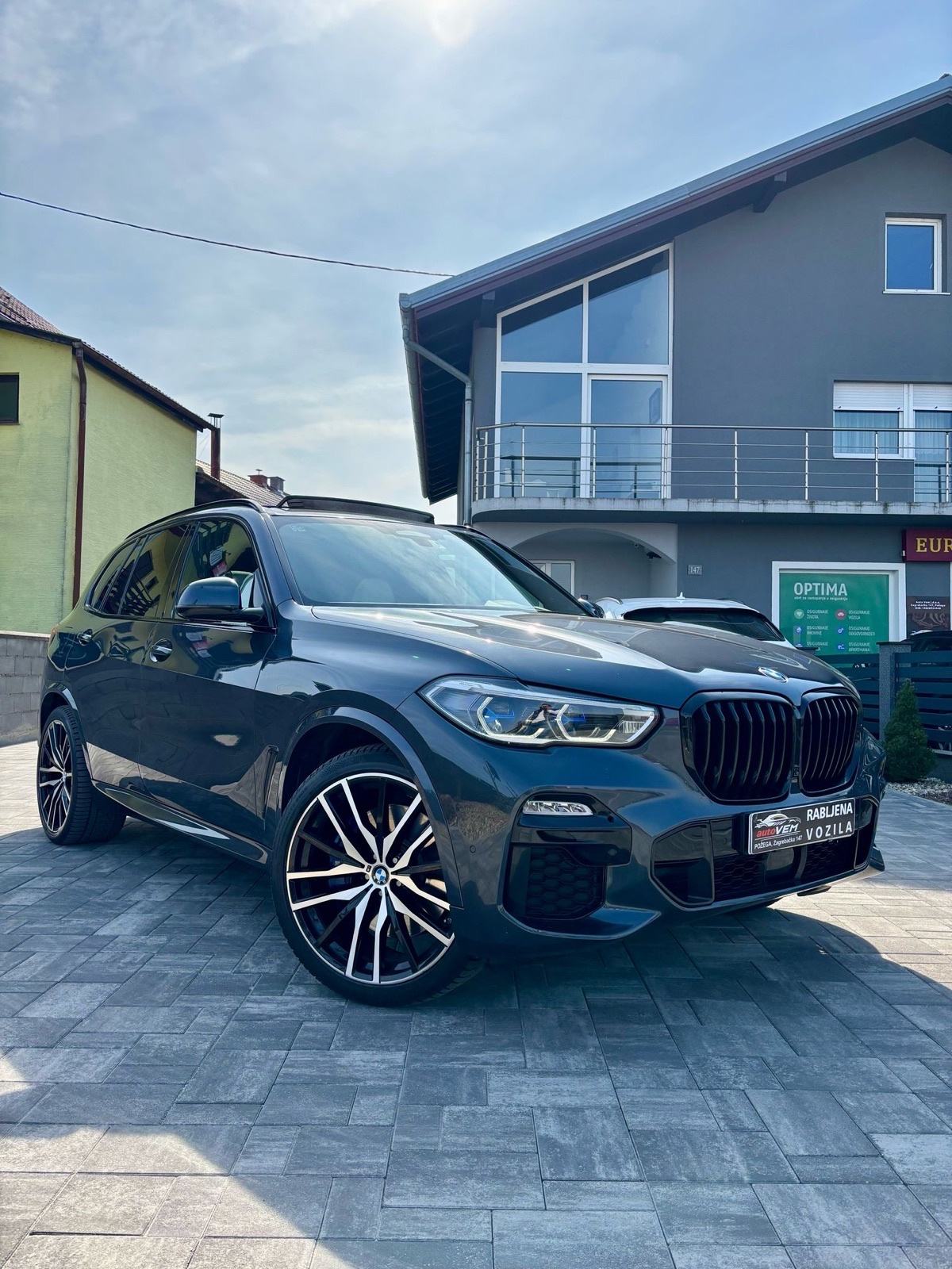 BMW X5 xDrive30d-49990€ + PDV-M-SPORT-PANO-LASER-ALU 22-REG. 05/2026 ...
