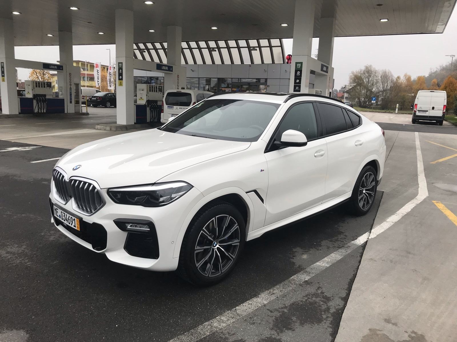 BMW X6 3.0D X-drive M-sportpaket, 2021 god.