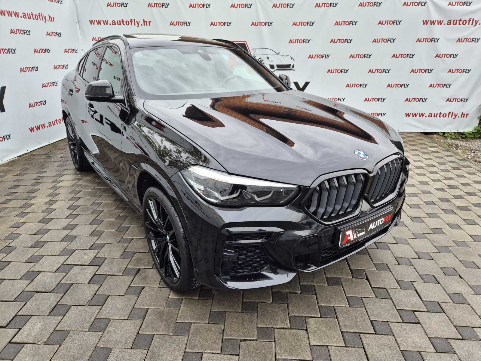 BMW X6 3.0d xDrive M-paket, Shadowline, ACC, Pano, Led, Kamera, 22, 2023 god.