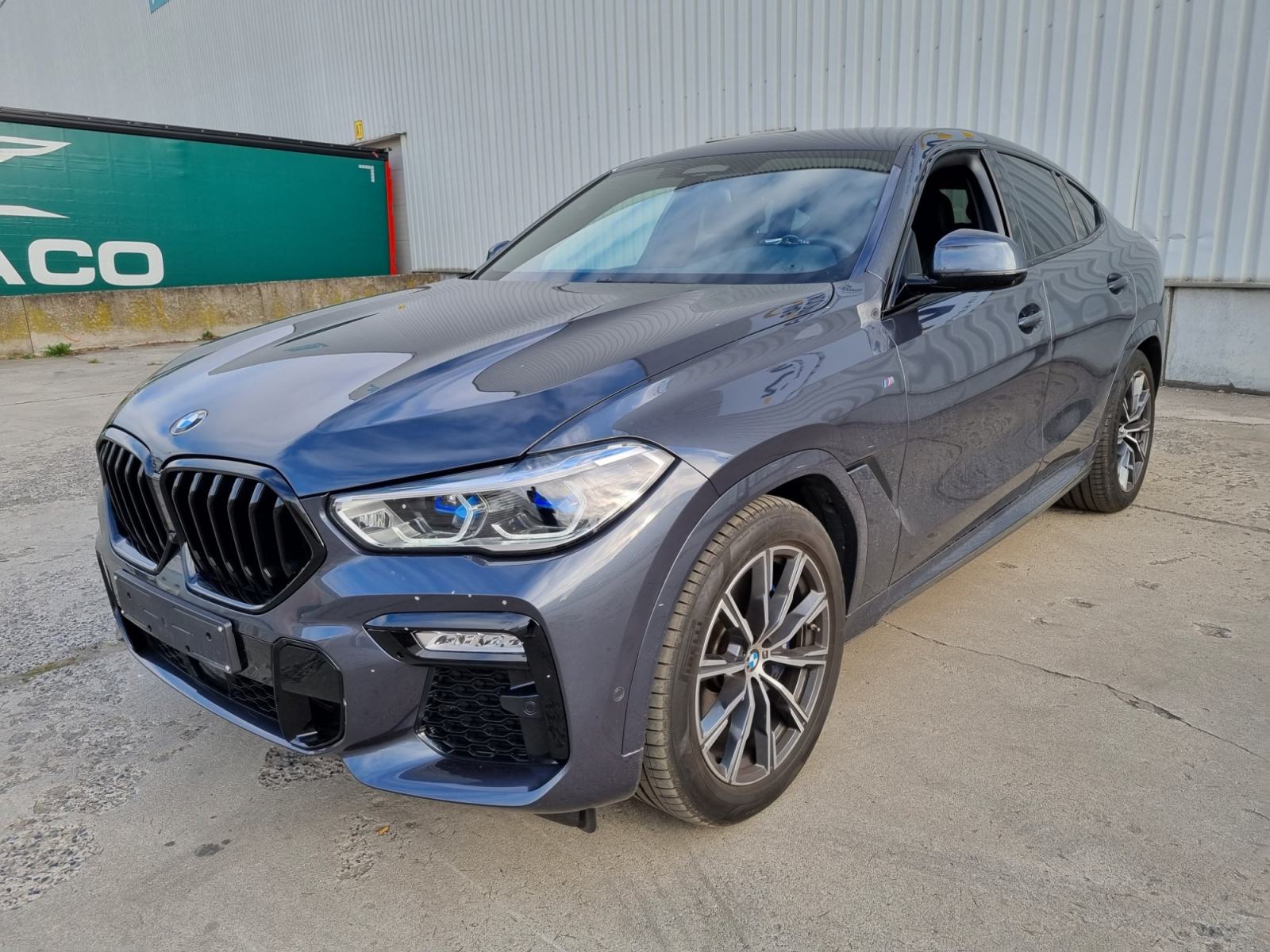 BMW X6 xDrive30d M-Paket 2021 god. Laser, Head Up, 21,000.km, 2021 god.