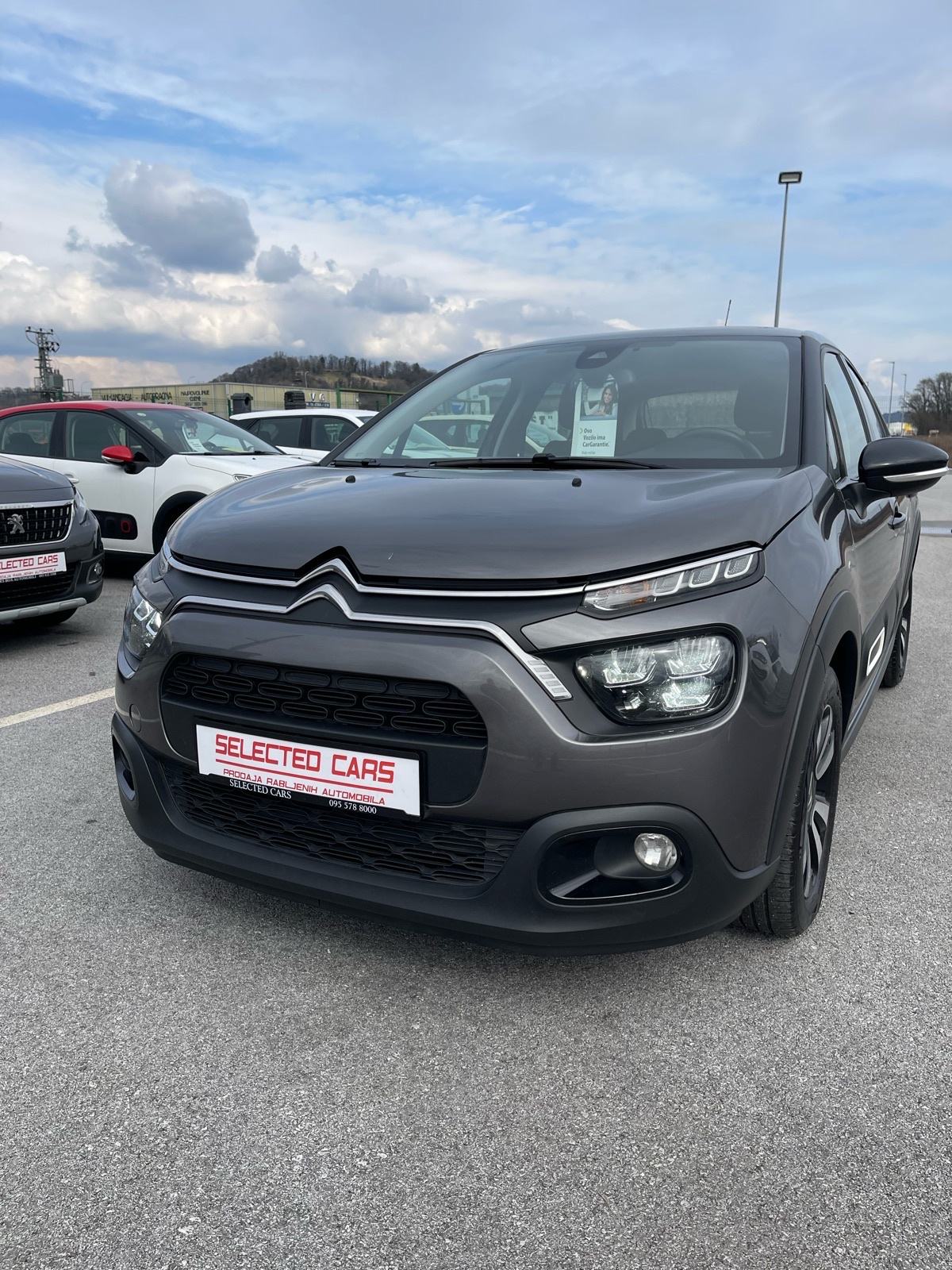 Citroën C3 1,2 PureTech 110 SHINE automatik REDIZAJN, 2020 god.