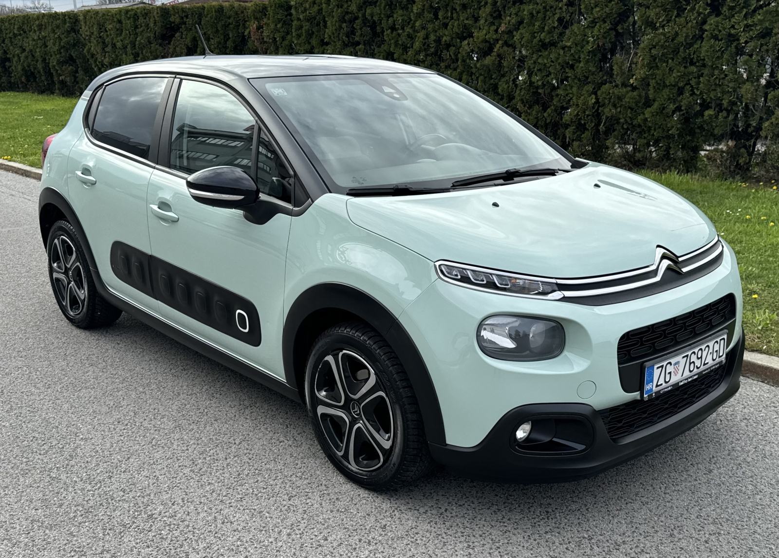 Citroën C3 1,6 BLUE HDI -- SHINE -- 82 000 KM -- 1. VLASNICA, 2016 god.