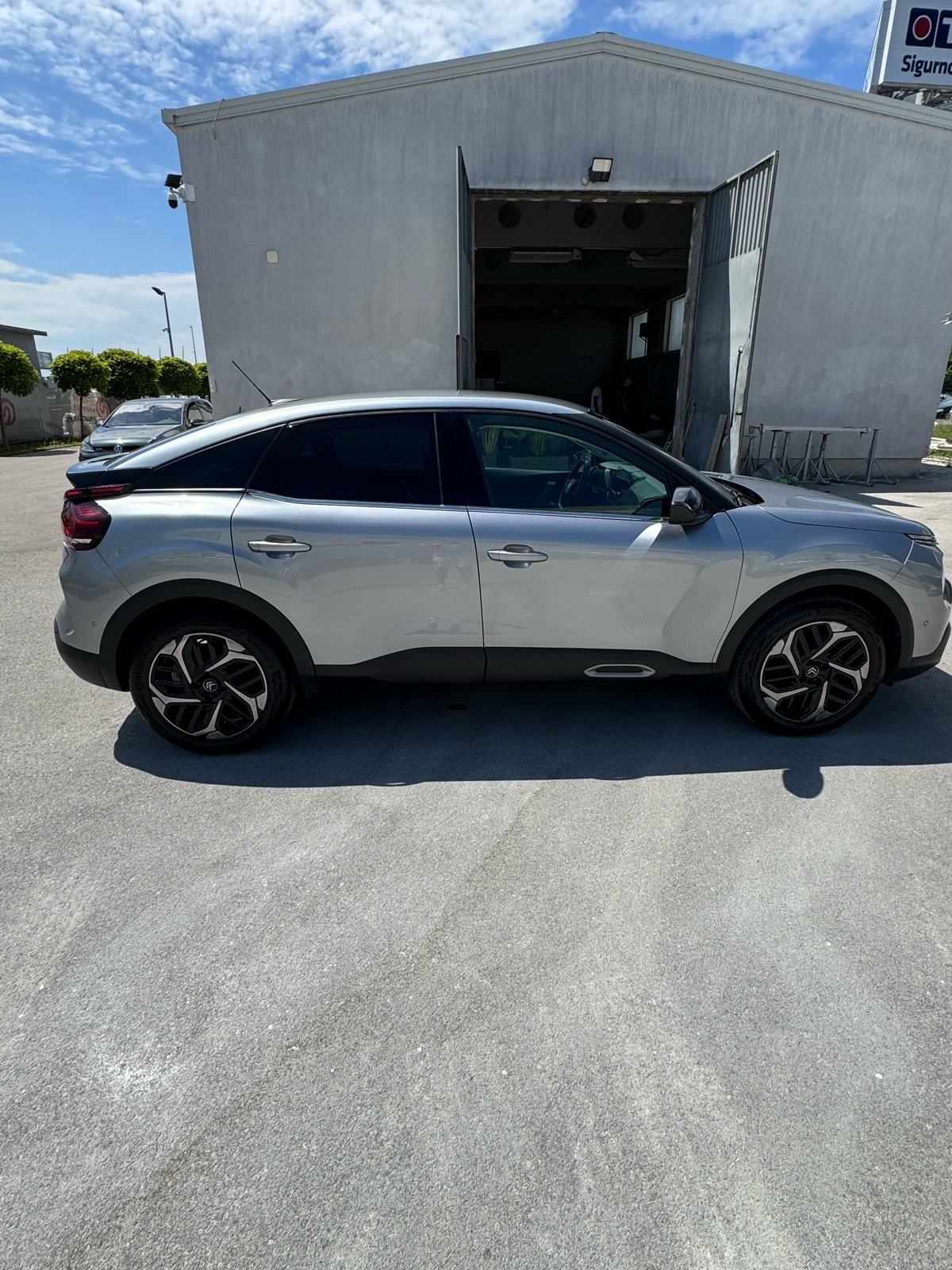 Citroën C4 1,2 SHINE-PureTech 130 S&S EAT 8 automatik-u PDV-u, 2021 god.