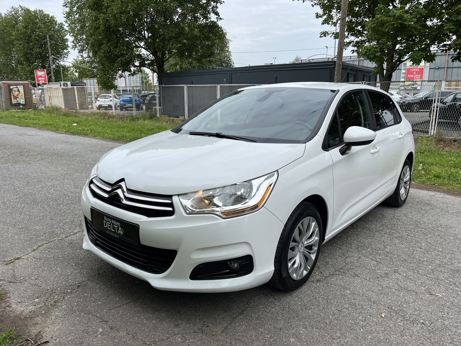 Citroën C4 1,6 e-HDi-84KW-NAVIGACIJA-TEMPOMAT-PDC-GR SJEDALA-NOVE GUME ...