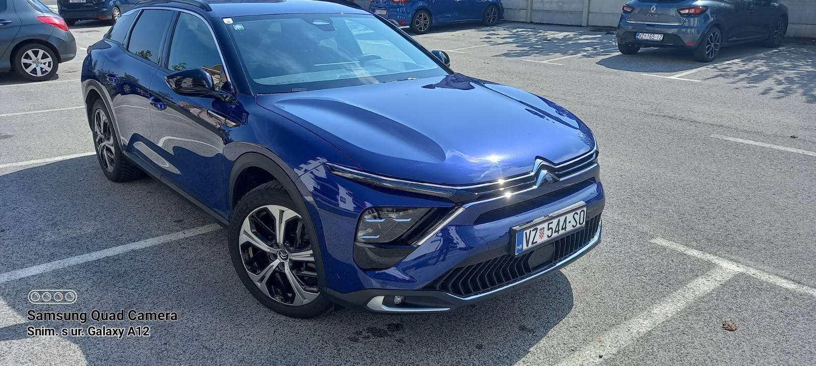 Citroën C5 X 1,6 Hybrid Pure Tech Shine EAT8, 2022 god.