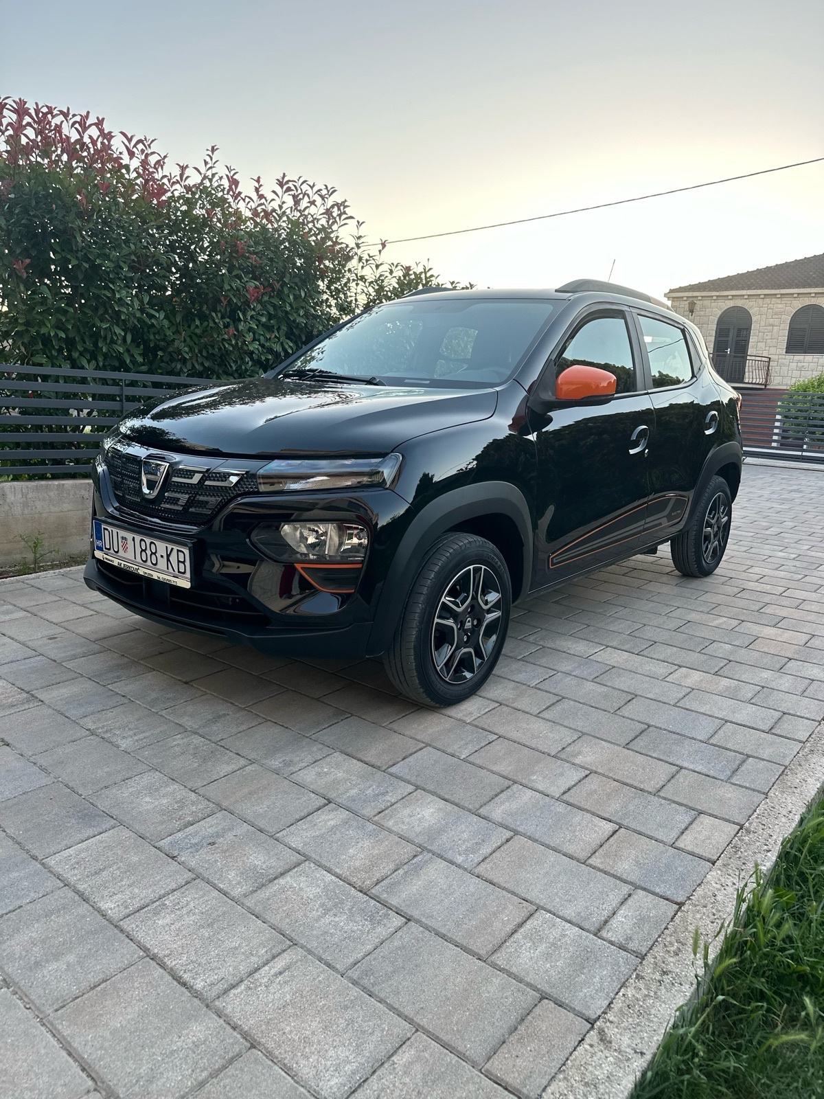 Dacia Spring Comfort plus elektrik 45, 2023 god.