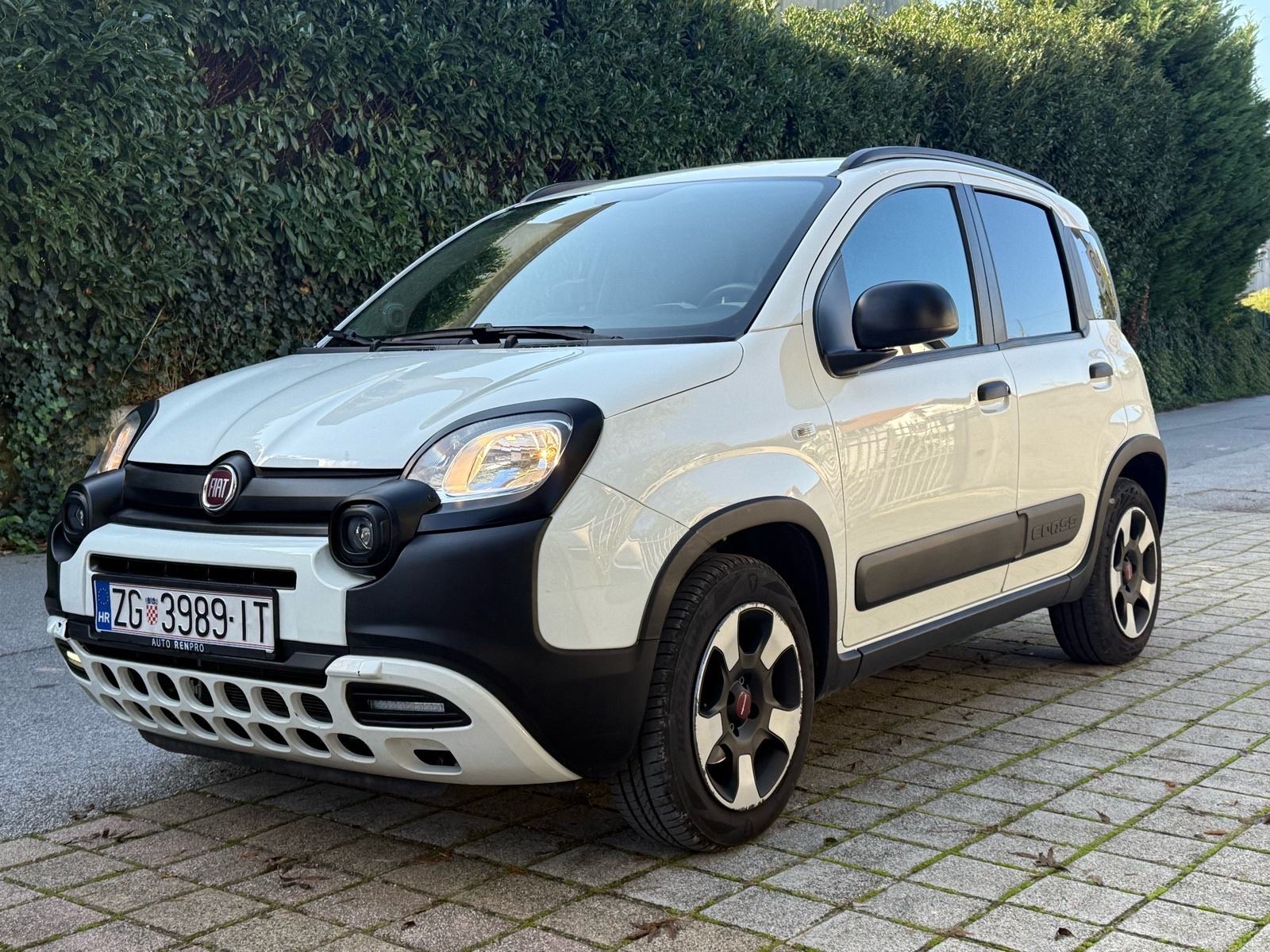 Fiat Panda Cross 1,0 Hybrid *CITY CROSS* *REG GOD DANA* * *HR AUTO*, 2022 god.