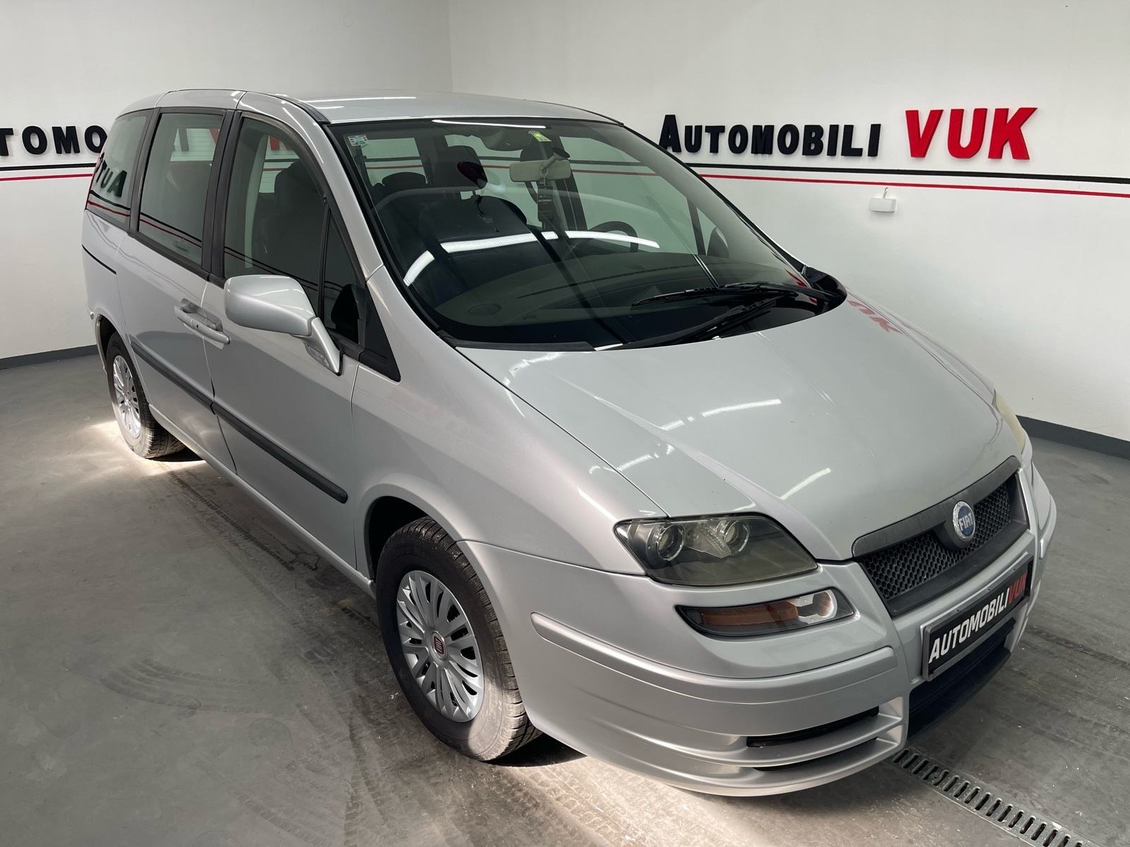 Fiat Ulysse 2,2 16V JTD - veliki servis, nove gume, set kvacila novo, 2005 god.