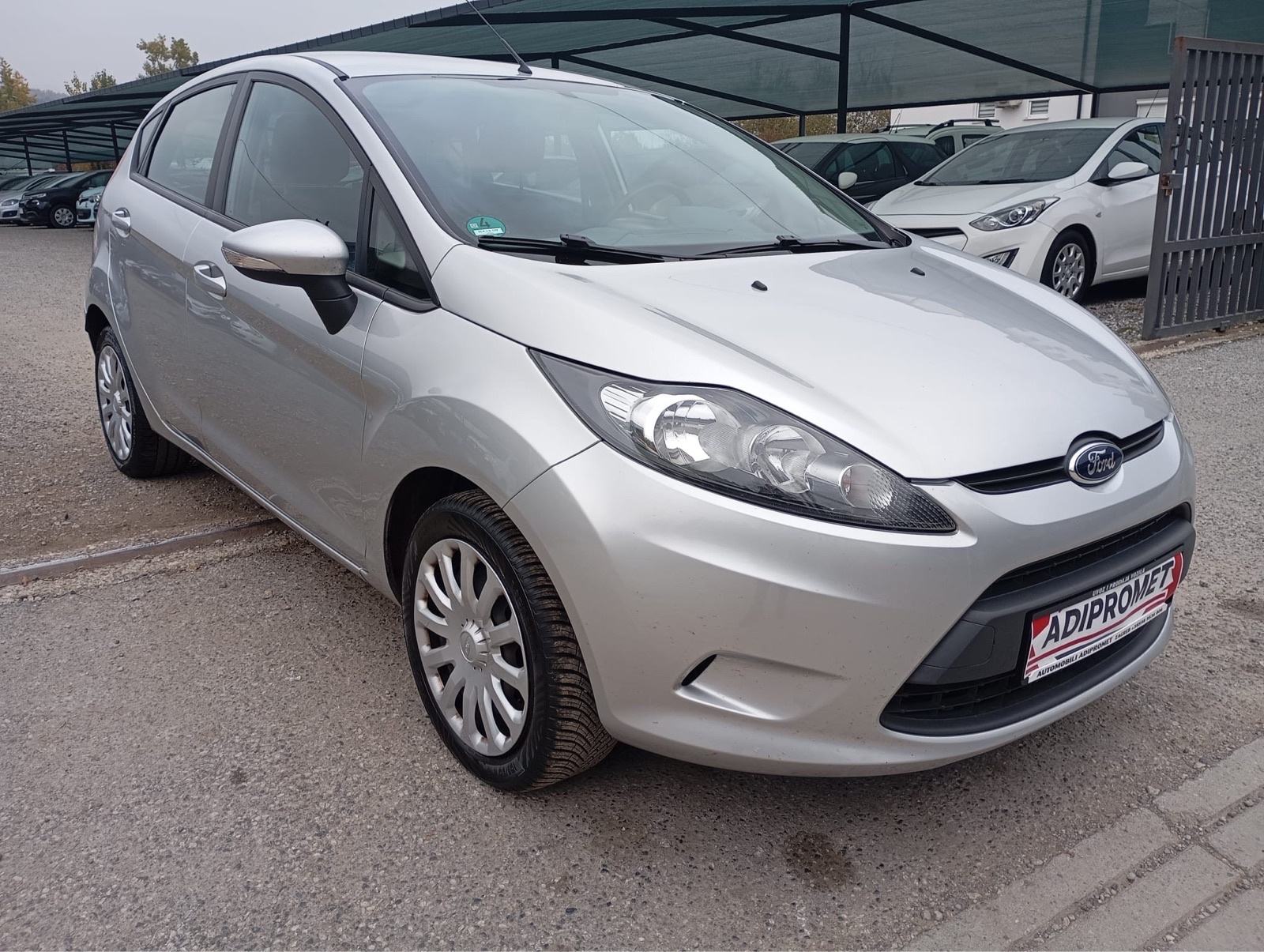 Ford Fiesta 1,2 5 16V // 5 VRATA // REG 1 GOD //, 2011 god.