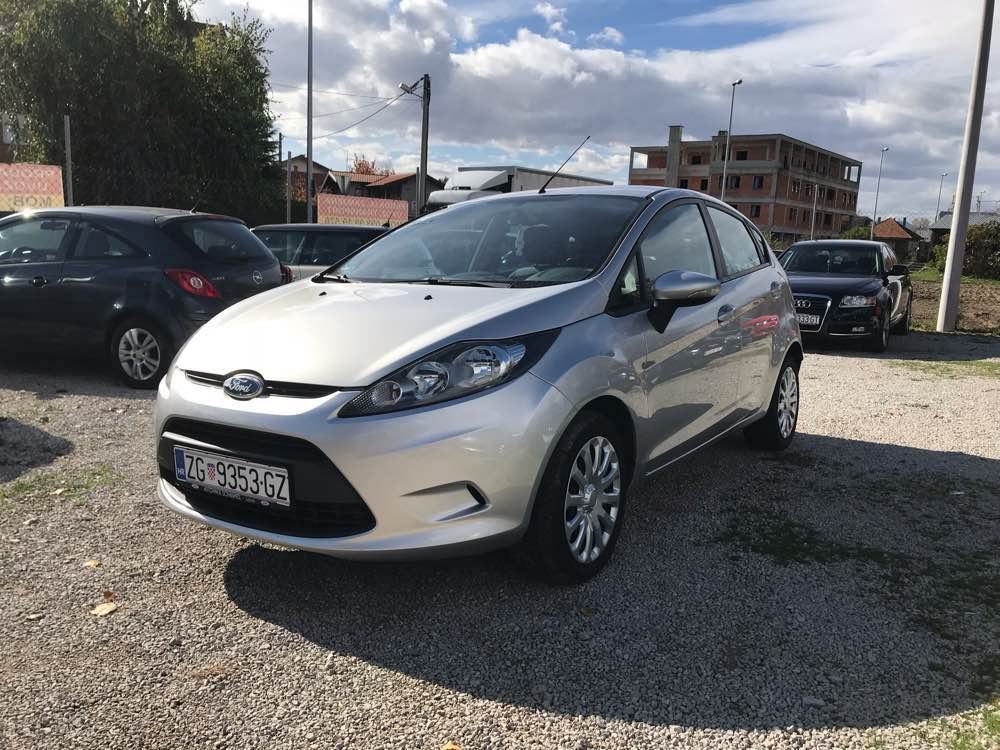Ford Fiesta 1.6 TDCI 5 Vrata Klima servisna reg 11/2019 Kartice 36-60 ...